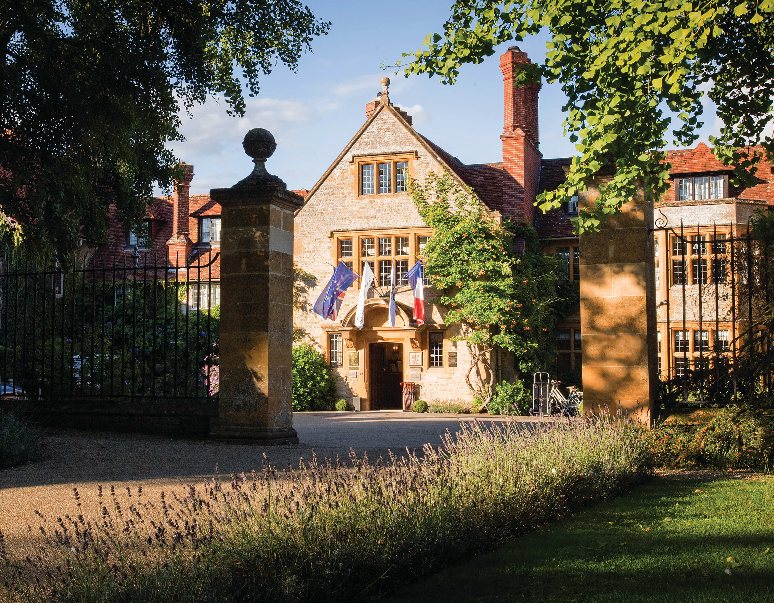 Luxury Hotel Offers in the UK | Unforgettable Romantic Retreats