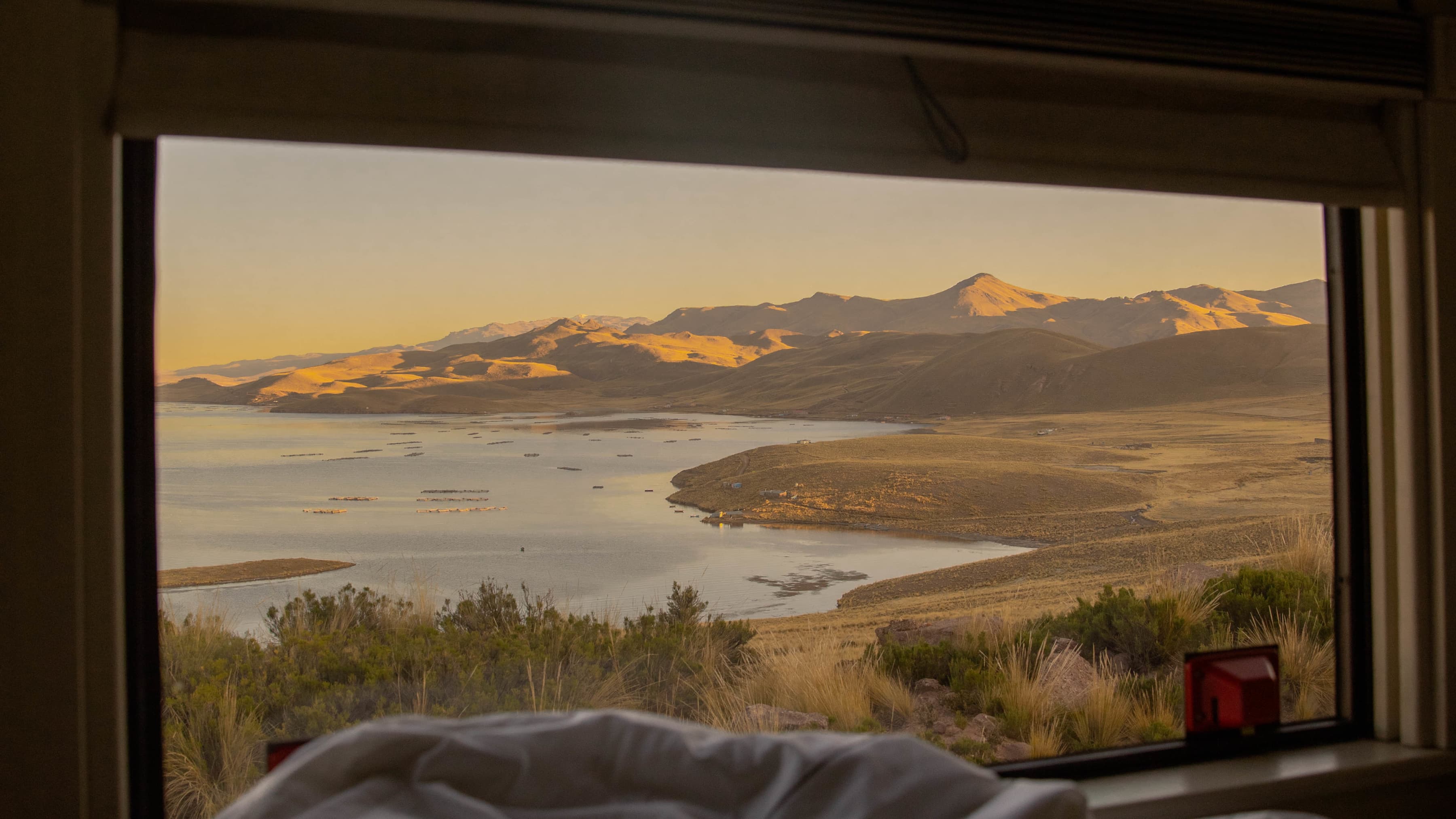 Images of the Andean Explorer train